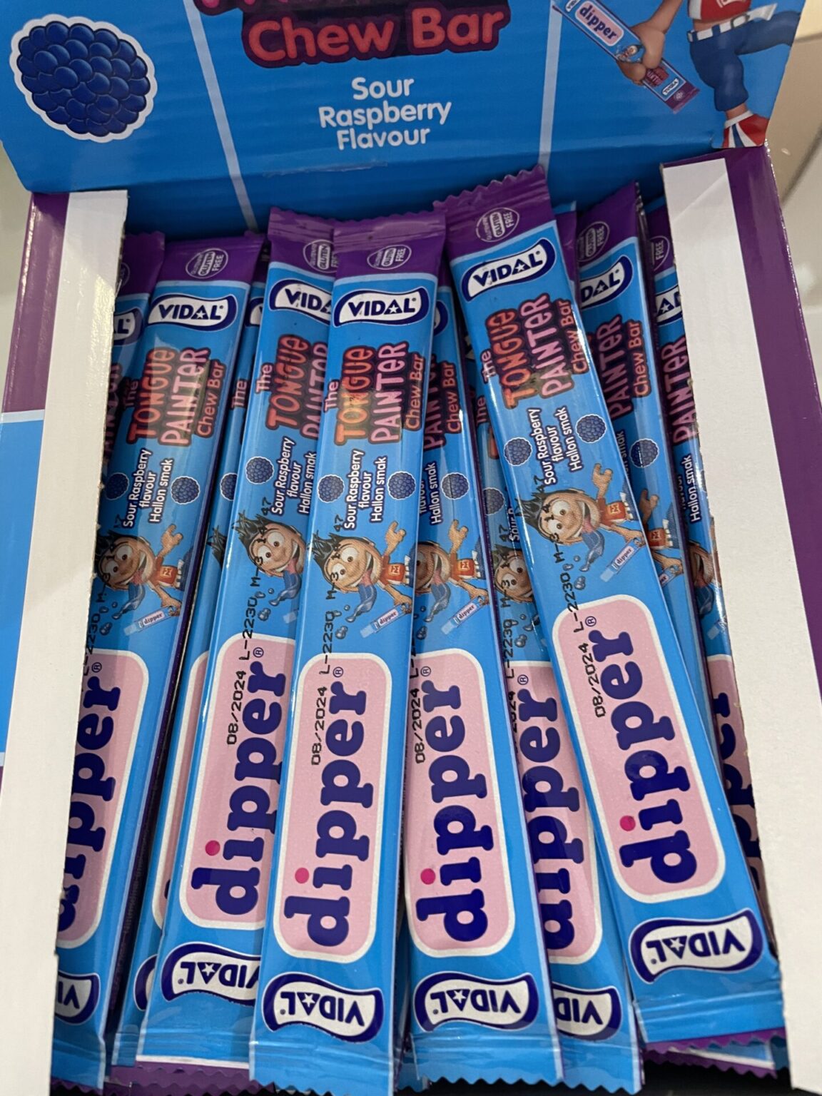 Vidal Dipper The Tongue Painter Chew Bar - Sour Blue Raspberry - Sweet ...